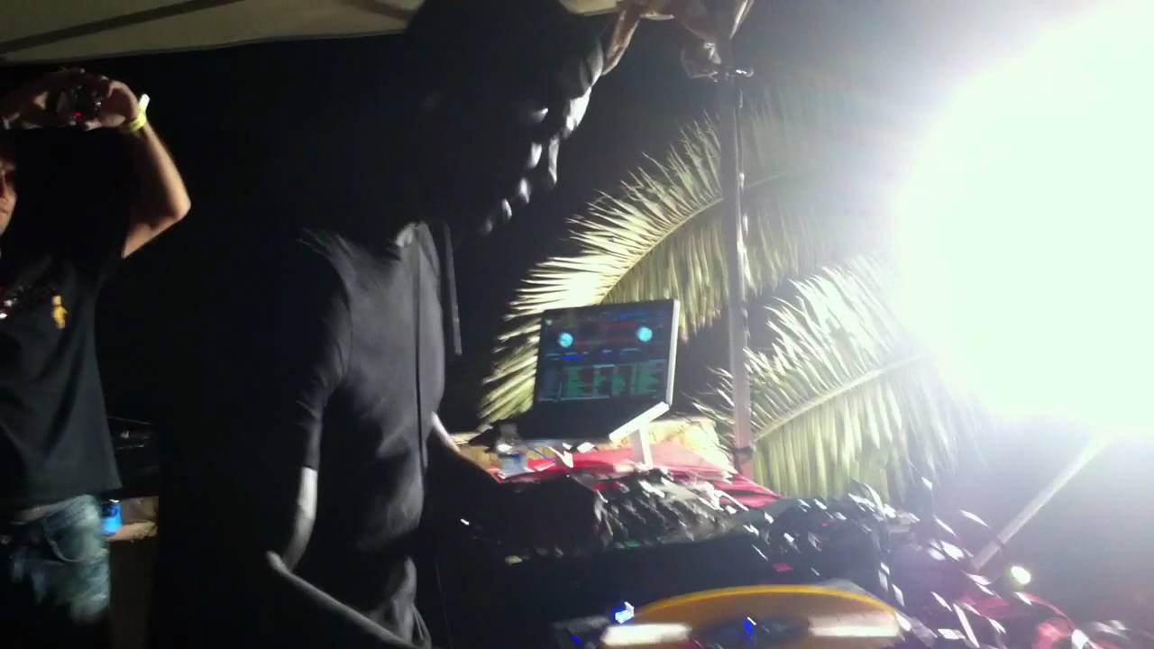 DJ Murphy Live @ Technosys Summer Festival 2011 - YouTube
