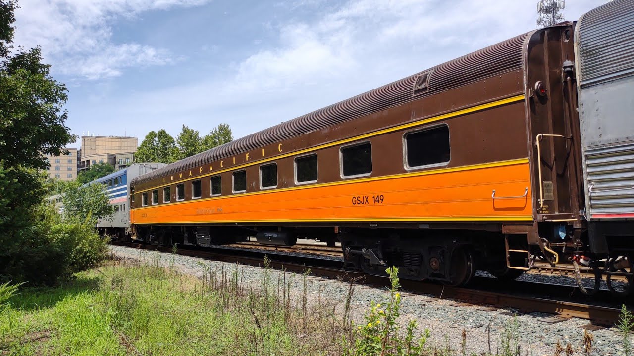 Buckingham Branch Z620 with 7 passenger cars for the upcoming 611 ...