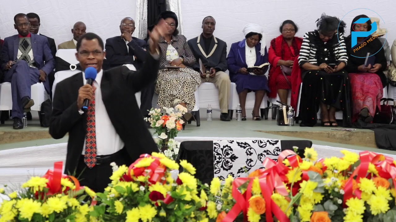 Rev. HF Mahlaba Preaches at the Funeral Service of Ps Maria Sibanda ...