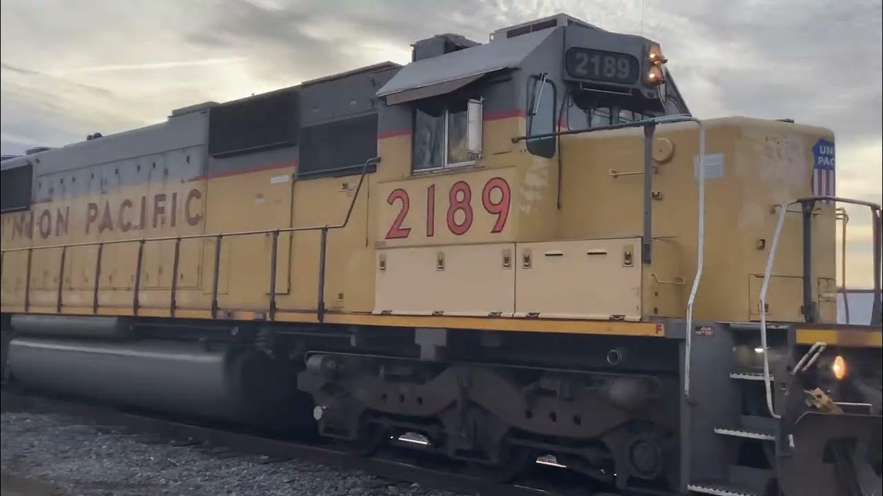 12-21-2023 Rare UP SD60 Leads The UP, BNSF Interchange Local. - YouTube