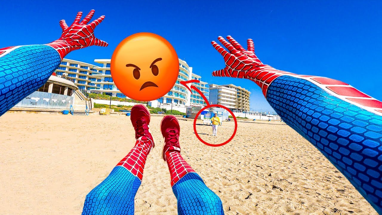 PRO SPIDER-MAN TWINS ESCAPING ANGRY MOM! (Merry Christmas Funny Parkour ...