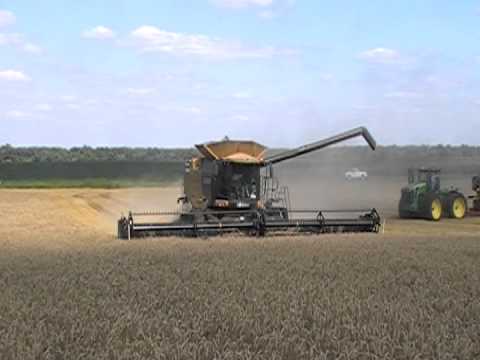 Claas Lexion 760 Combine - YouTube