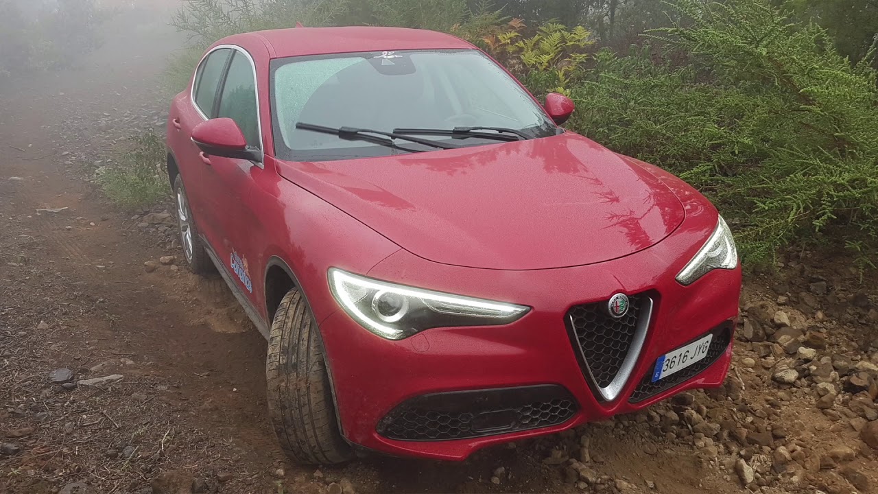 Alfa Romeo Stelvio Review (Off-road) - YouTube