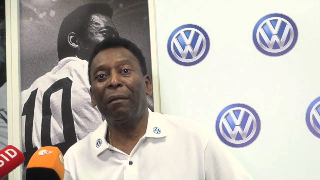 Pelé, how does Brazil produces so many good soccer players? - YouTube