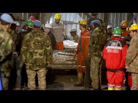 Wütende Angehörige nach dem Unglück von Soma: \
