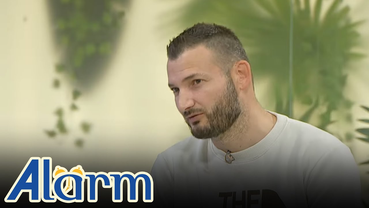 Esat Shala, koleksionuesi i qindra videove-kasetave të luftës së fundit ...