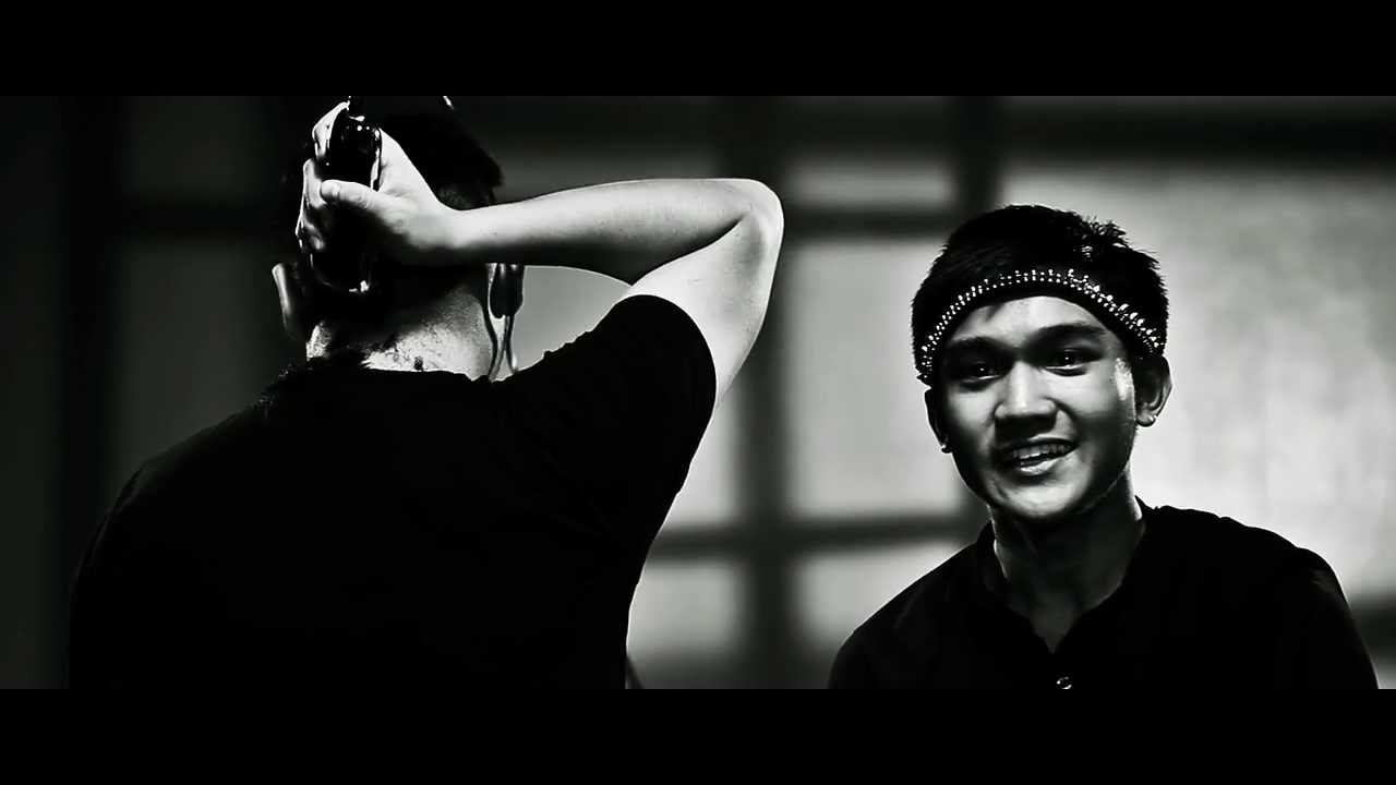 PETA's Haring Lear - YouTube