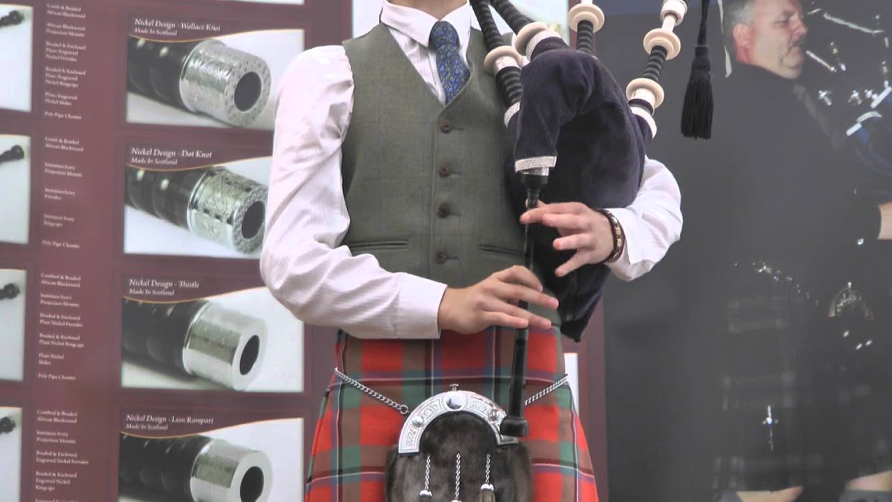 Connor Sinclair: hornpipe & jig - Pipe Idol 2011 - YouTube