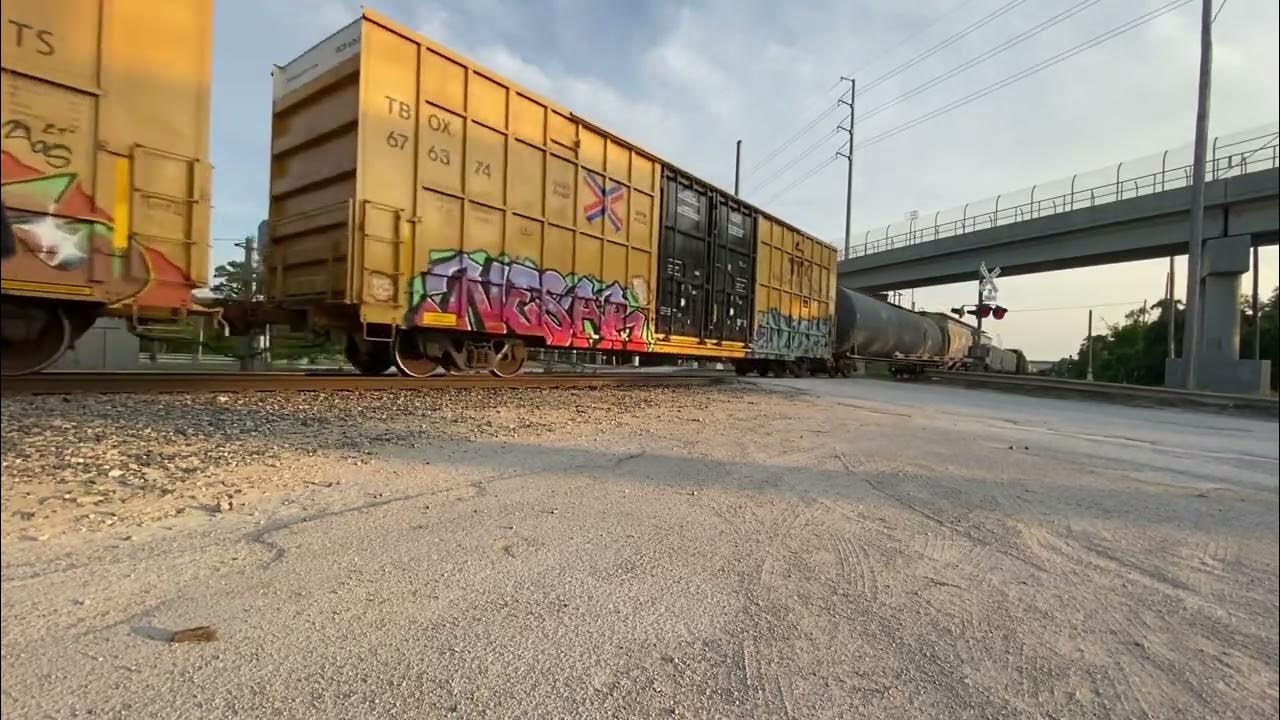 NB UP Mixed Freight Passing McNeil Texas - YouTube