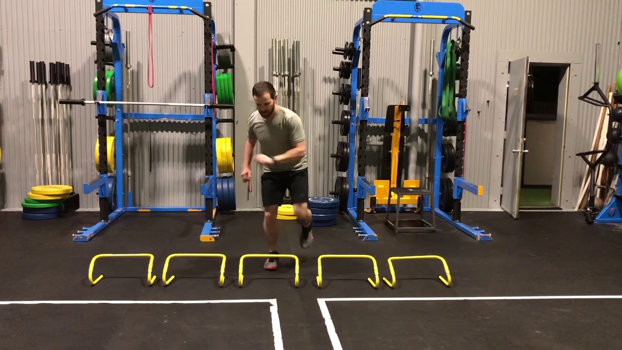 Single leg deceleration (unilateral hurdle hop) - YouTube