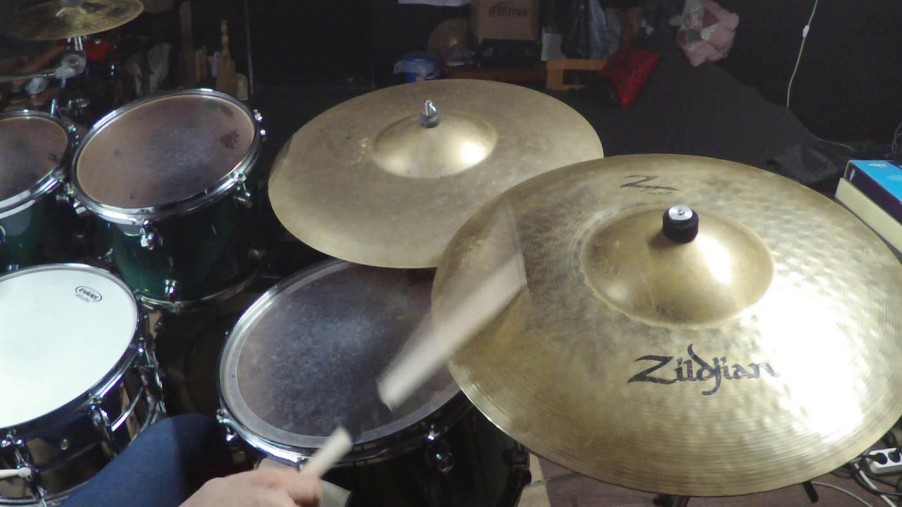Zildjian Z3 Mega Bell Ride 21' vs. Zildjian Z Custom Mega Bell Ride 21 ...