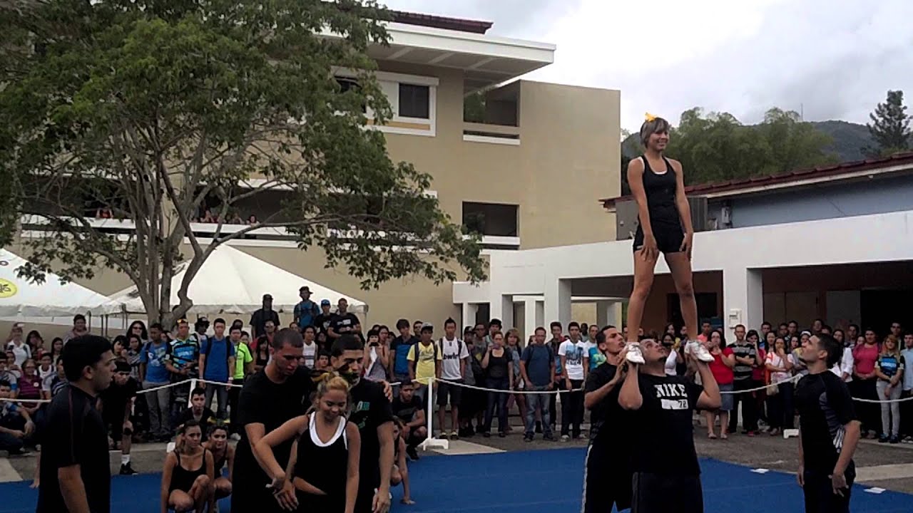 Cheerleading Team Upr Utuado 2012 - YouTube