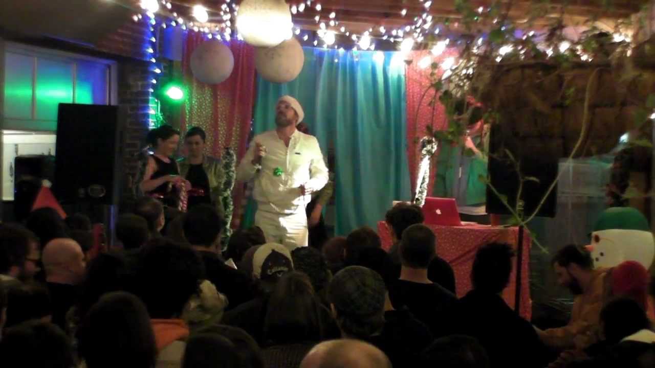 The Gill Henry Durant Christmas Spectacular [Dec 2012] - YouTube