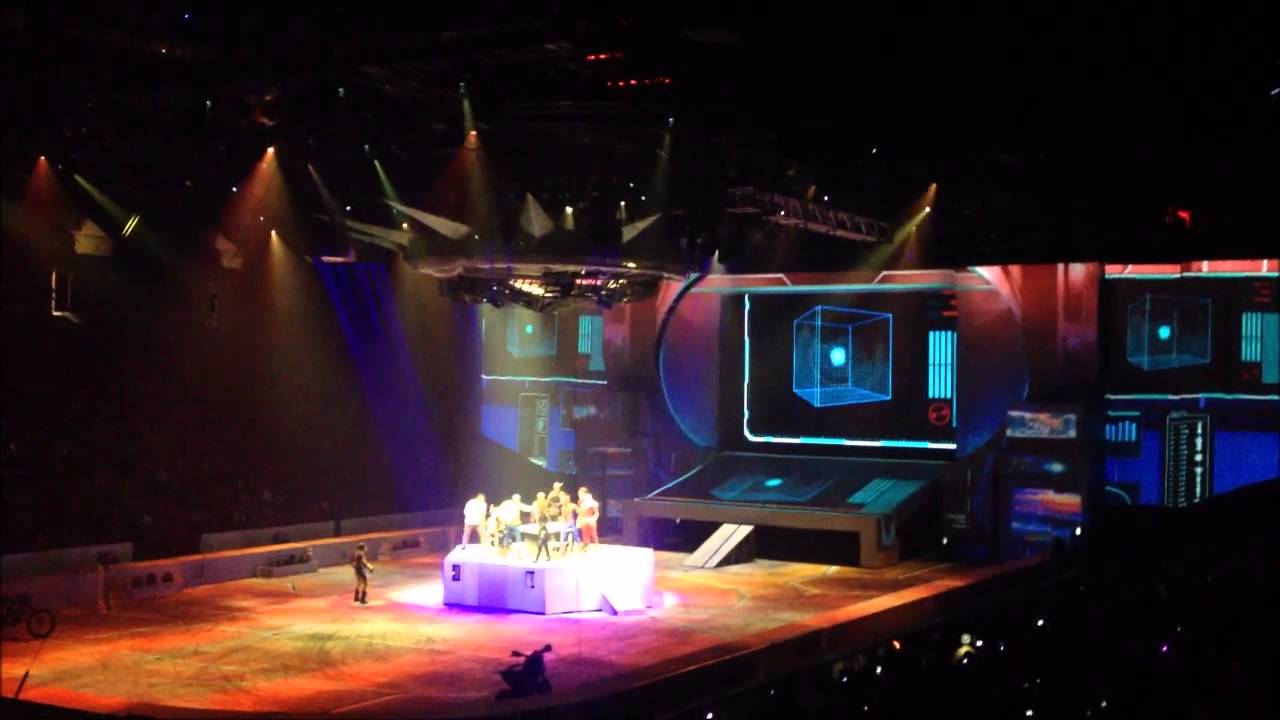 Marvel Universe Live Superheroes Introduction - YouTube