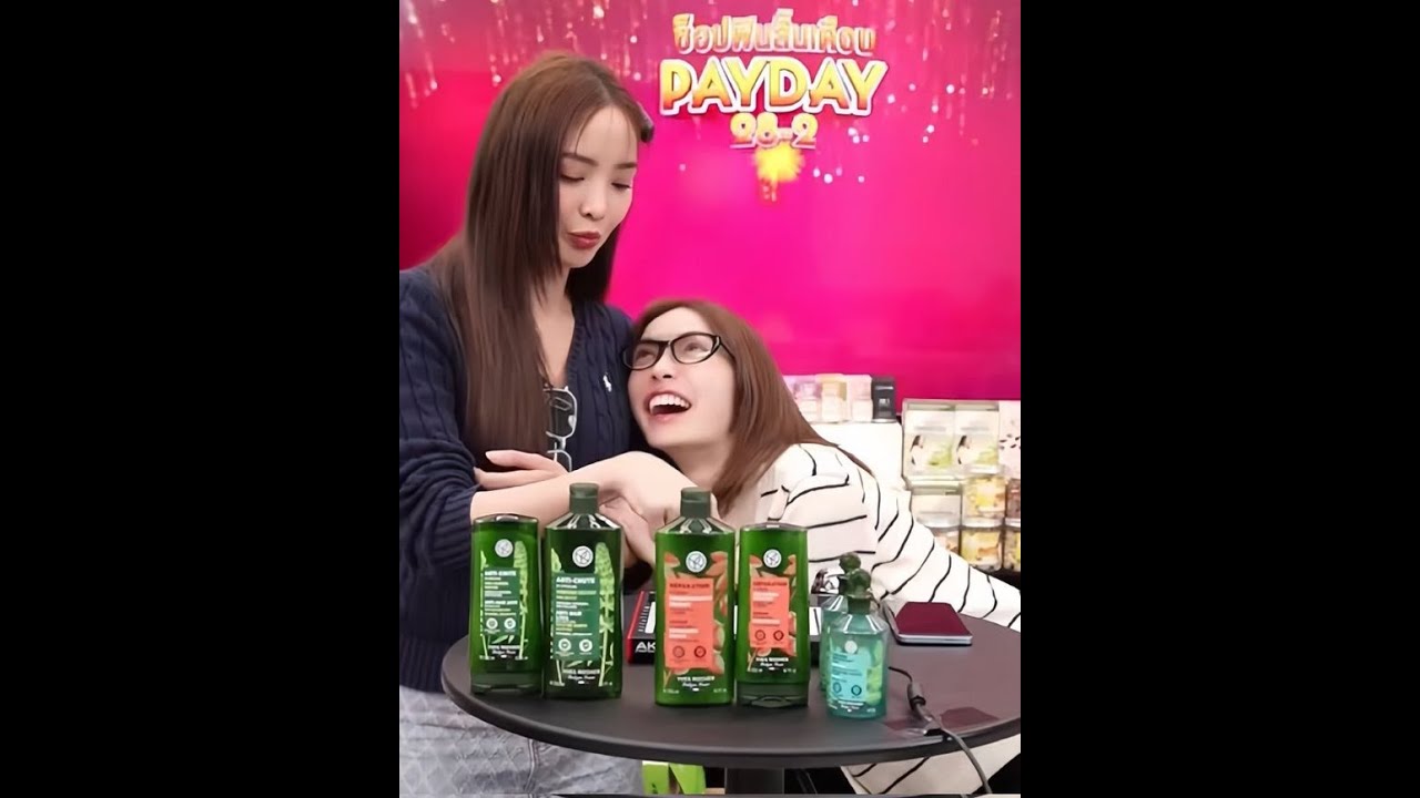 Patchaploy & Charlotte live TikTok 29/11/67 ช่องบอส - YouTube