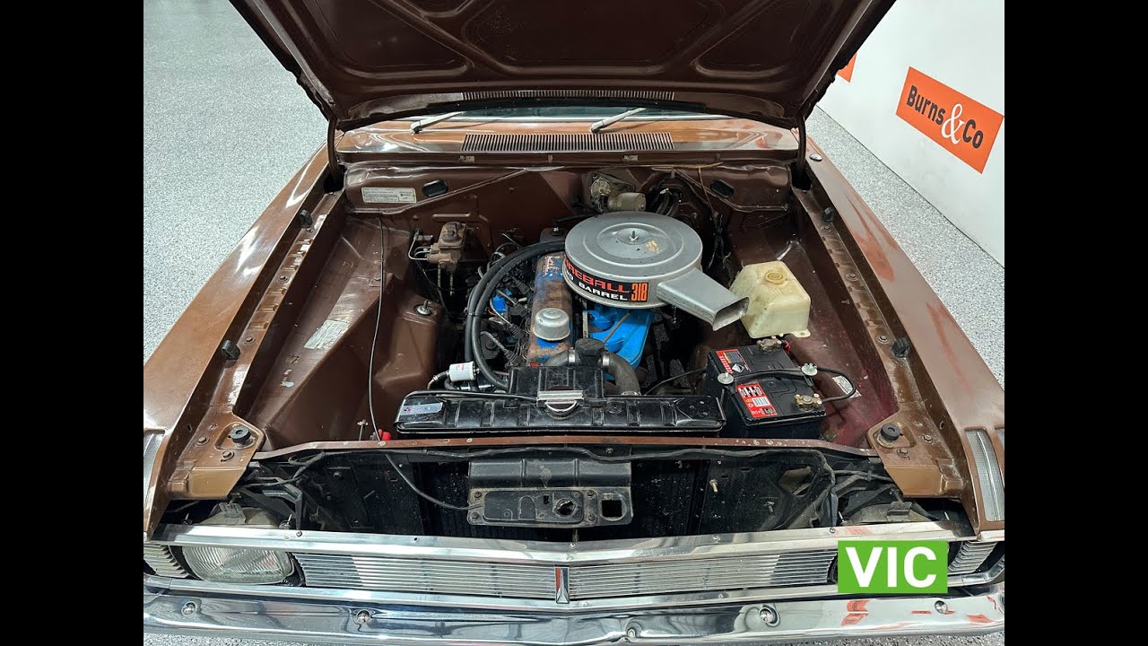 1971 Chrysler Valiant VG Sedan - Engine Video - YouTube