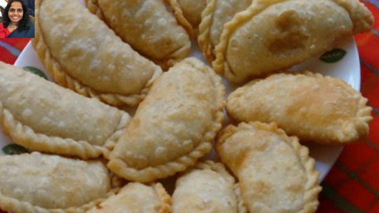 घूघरा बनाने का आसान तरीका | करंजी | गूजिया | Ghooghra - YouTube