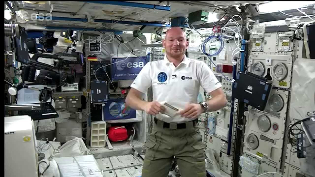 Nobel Laureate Meeting connects with Alexander Gerst - YouTube