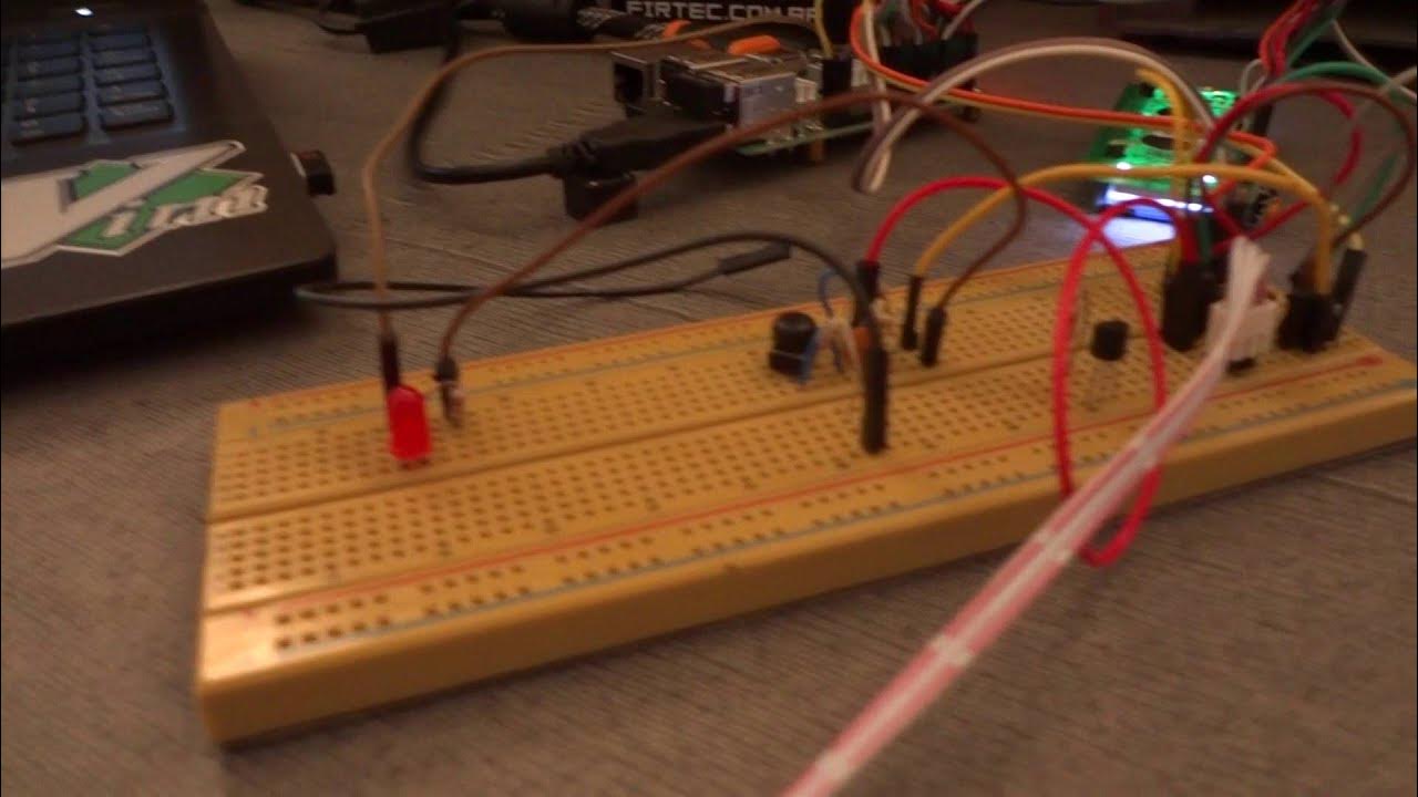 Socket UDP & Raspberry - YouTube