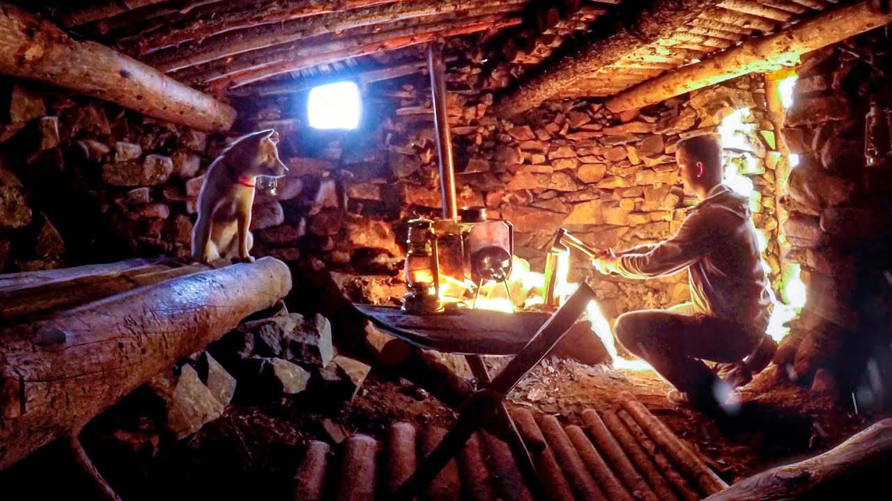 STONE SURVIVAL SHELTER LIFE: Rain, Fireplace and CAMPING - Bushcraft in ...