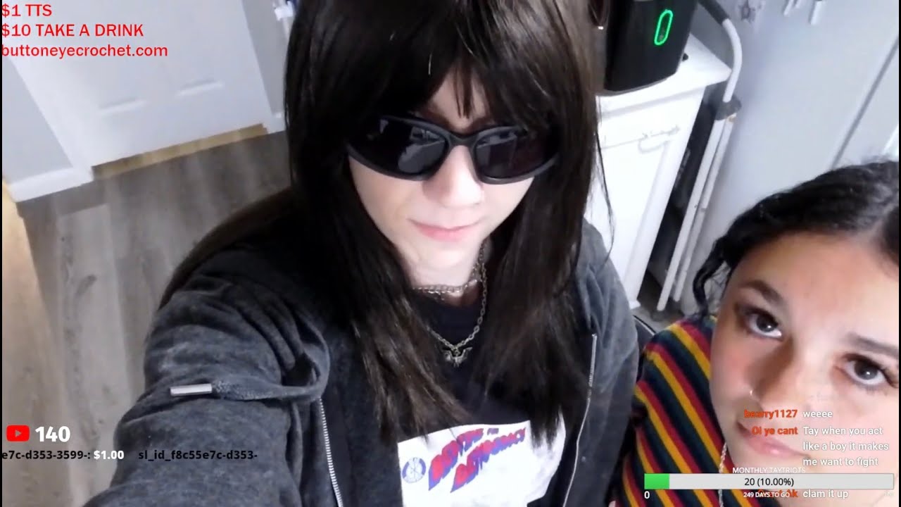 Tayleigh and Maria ACTUALLY CROCHET Stream Highlights - YouTube