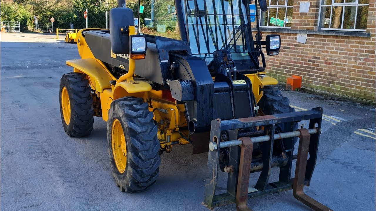 JCB 520 Telehandler Forklift - YouTube