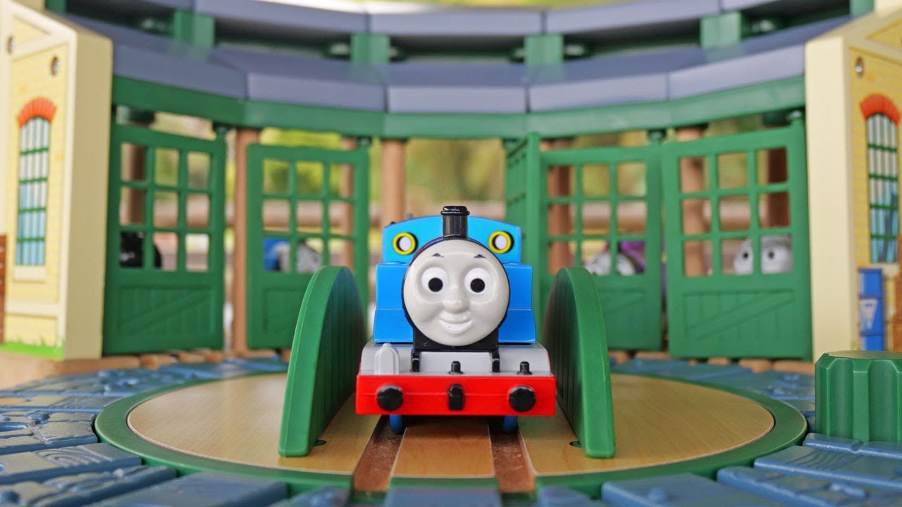 Thomas the Tank Engine Brio Course in Park ☆ Mini Thomas & Friends will ...