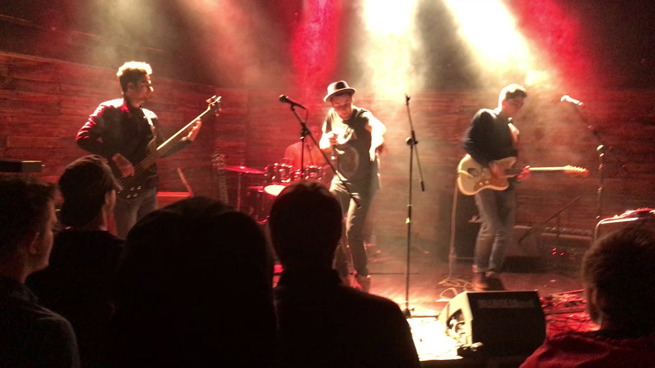 High - Baker Street ( live) - YouTube