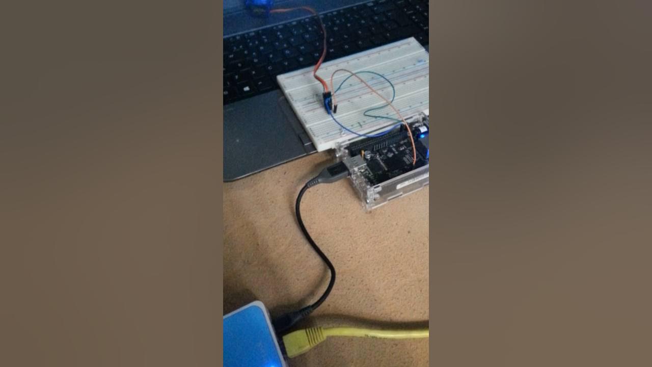 Beaglebone black servo control - YouTube