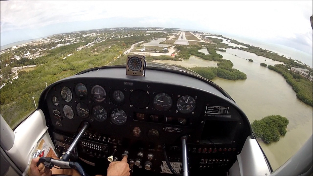 Cessna 182A landing into Key West - YouTube