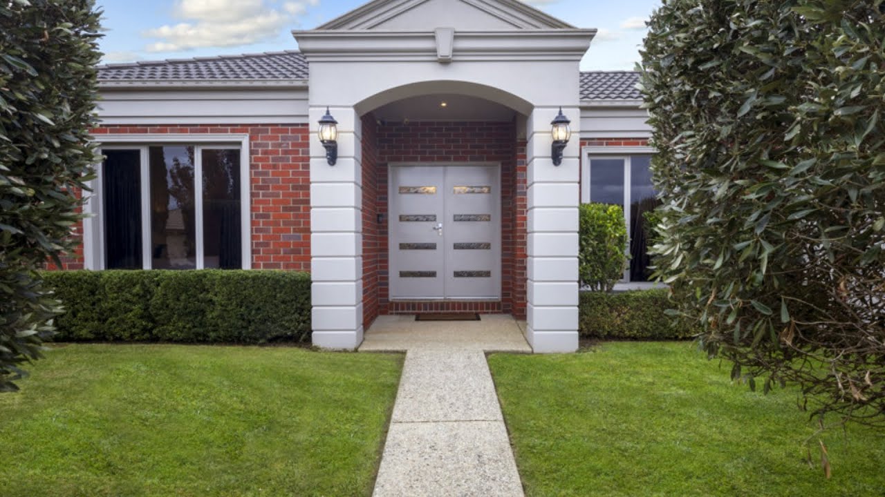 10 Nimble Drive, DELACOMBE, Victoria - YouTube