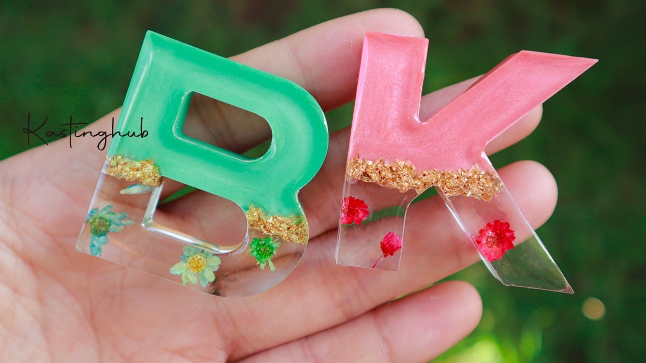Letter Resin Keychains | Personalized resin letters keychain | Alphabet ...