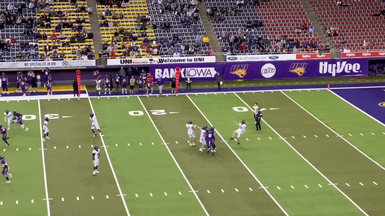 Cael Loecher punts for the first time back with UNI - YouTube