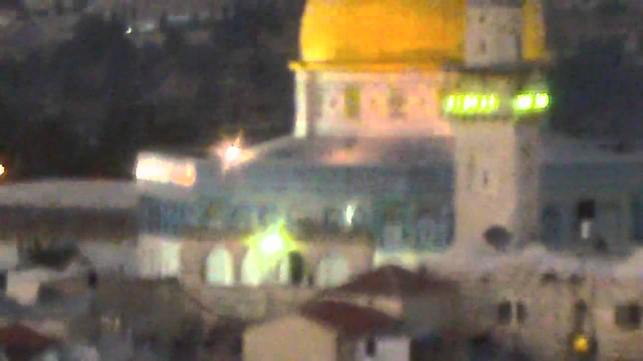 Dancing with Rav Wolfson for the Chasson & kallah in Jerusalem - YouTube