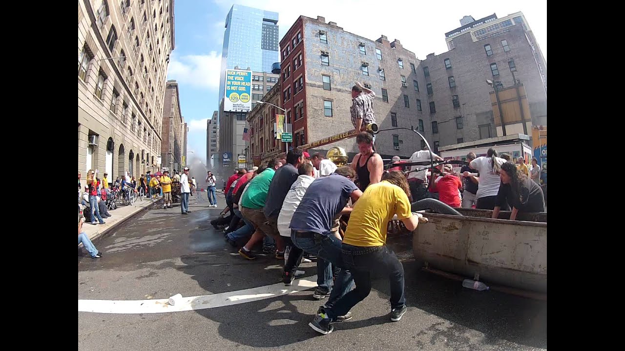 GoPro Video of the T.W. Lane at the Manhattan Muster - YouTube