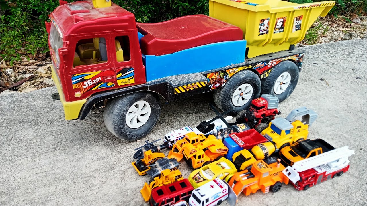 Mobil Truk Tronton Besar Penuh Mobil Mobilan, Mobil Balap, Kereta Api ...