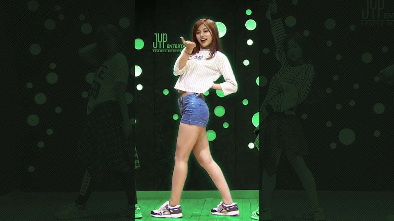 Tzuyu focus 》 Back it up(벡잇업) dance practice - YouTube