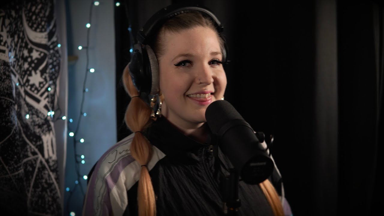 British singer Katie Sky sends greetings to Music Voyage - YouTube