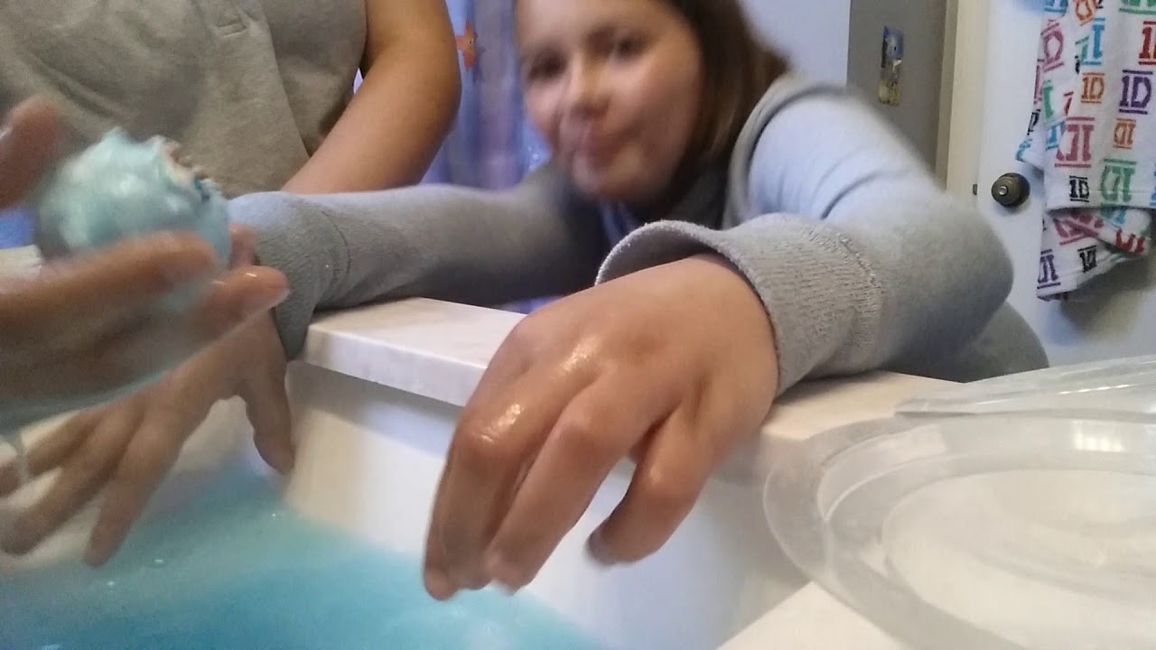 Bath bomb challenge - YouTube