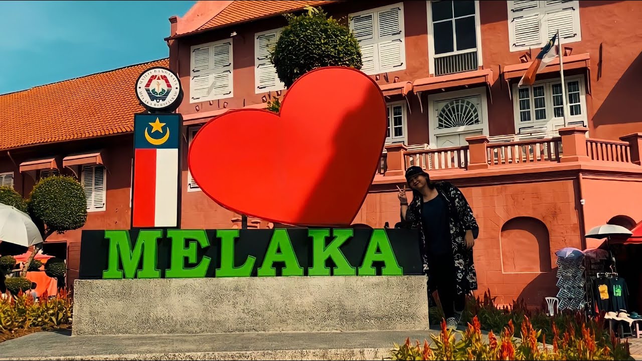 A little sightseeing in Melaka! - YouTube