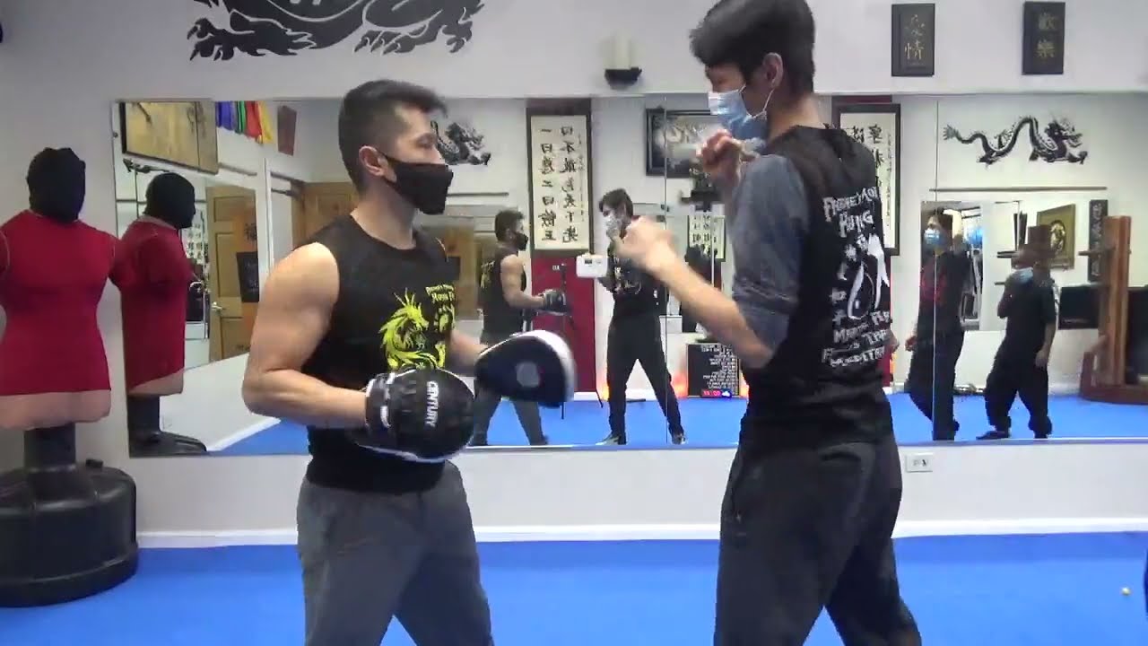 Hook Punch Dodging & 3 Punch Combo - Kung Fu Training - YouTube