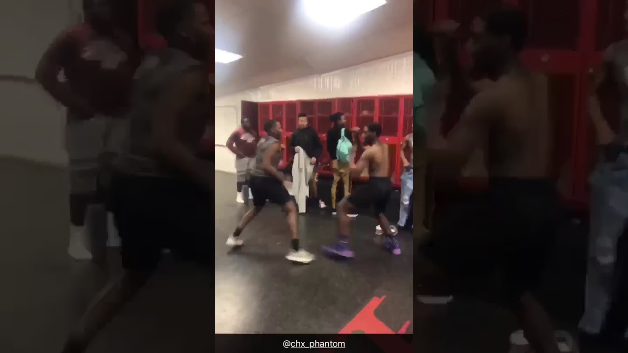 BLOODY LOCKER FIGHT!!! (18+) - YouTube