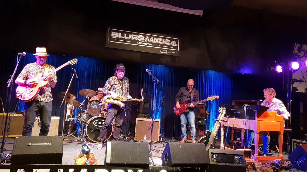 Fat Harry & the Fuzzy Licks " as the years go passing by" - YouTube