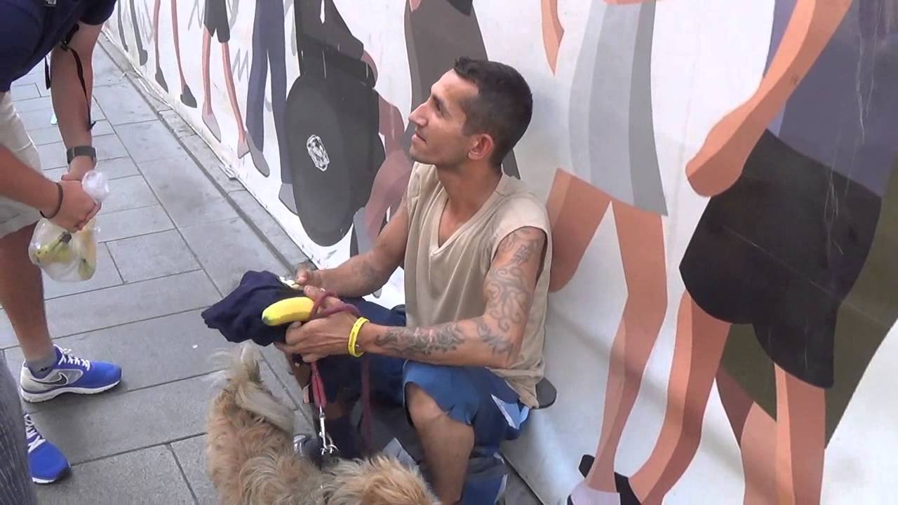 Make the homeless smile - Milan - YouTube