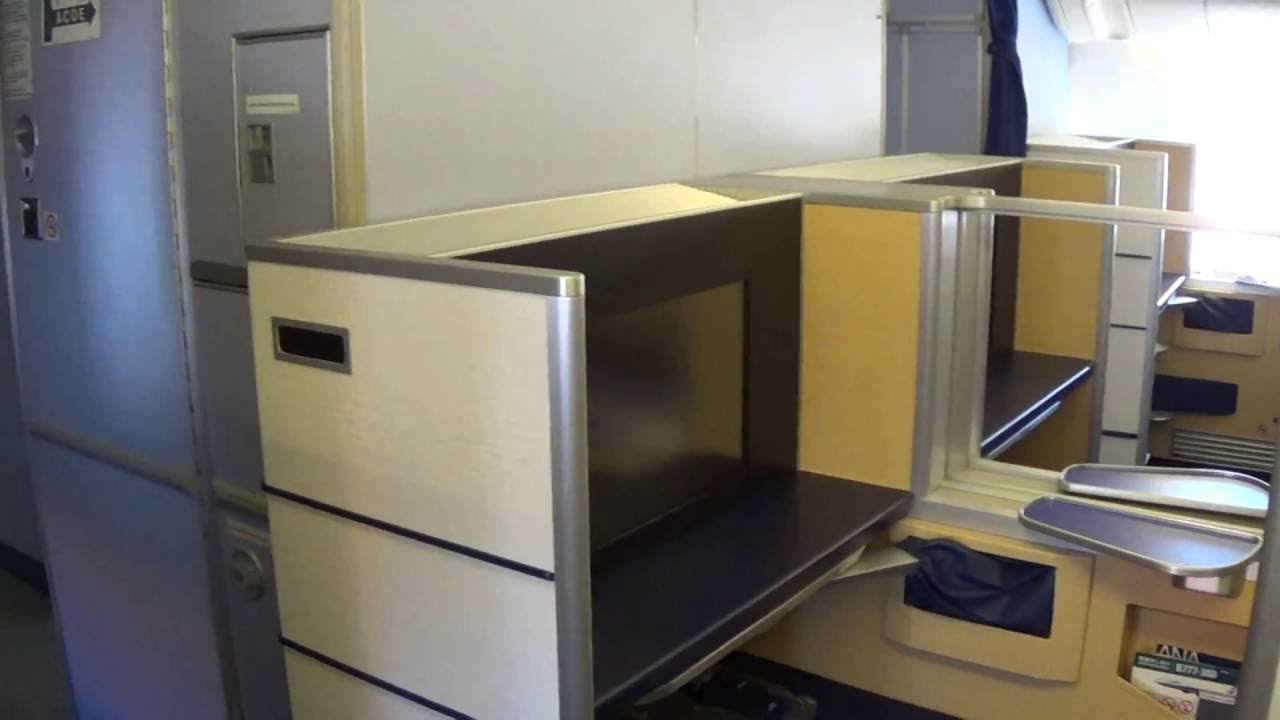 All Nippon Airways ANA 1st Class Suite 777-300ER - YouTube