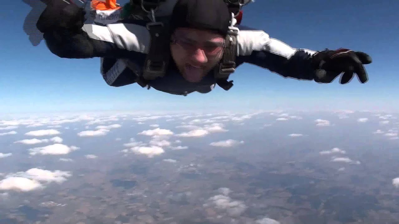 SKYDIVING FLIGHT (Dubstep) - YouTube