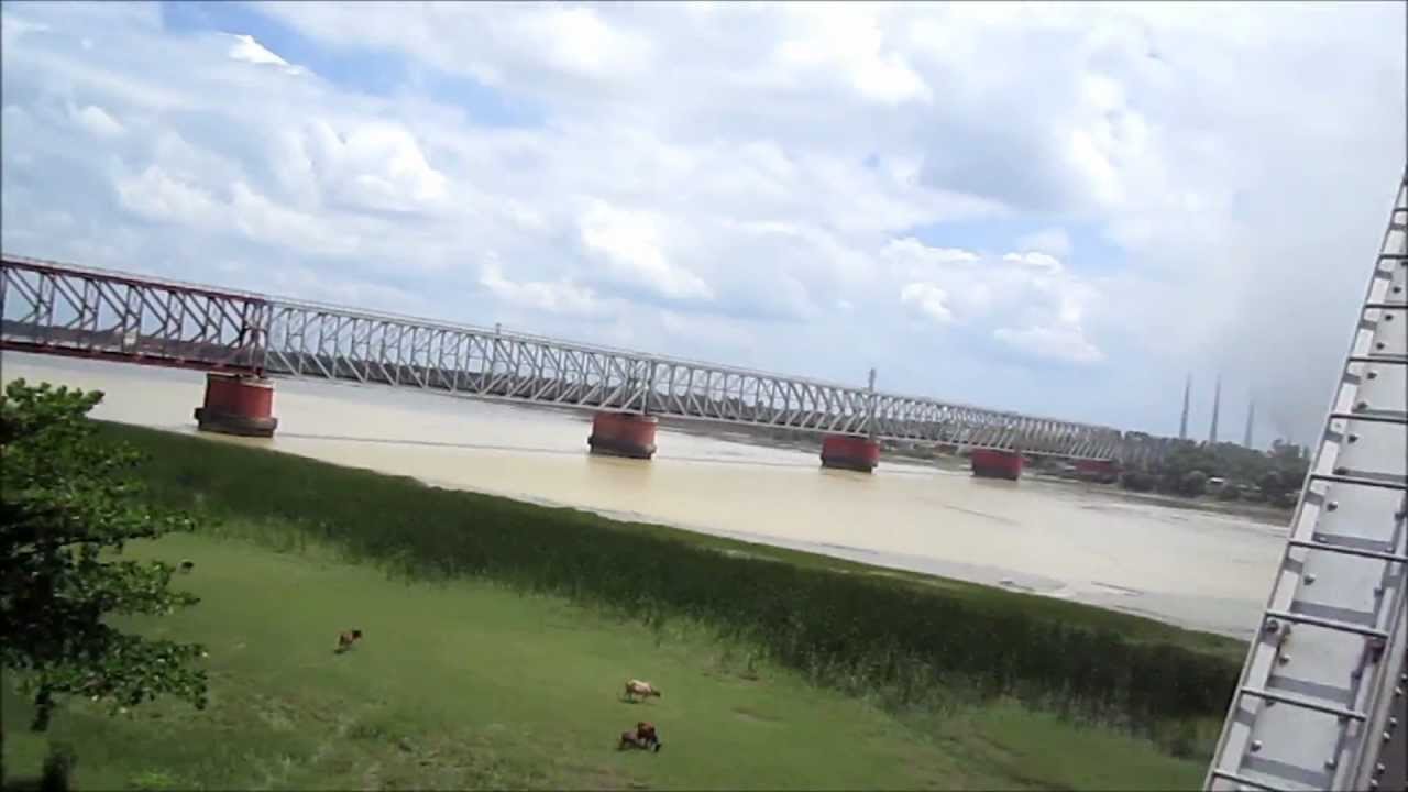Puri Duronto Express Skips Mecheda and Crosses the Rupnarayan River ...