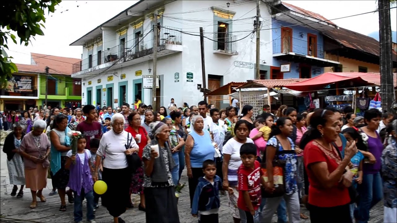 Recorriendo el centro de Xilitla SLP - YouTube