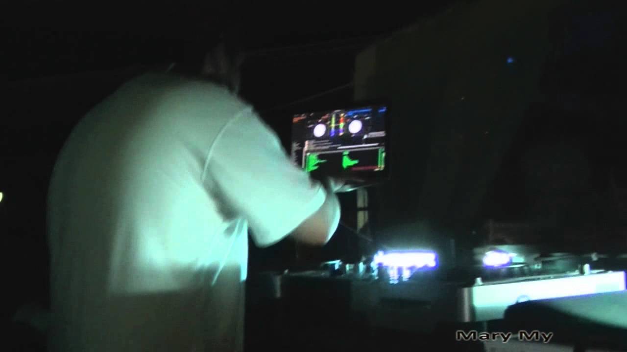 ECCENTRIX SOUND - Be Lounge 01/08/11 _ by Mary My - YouTube