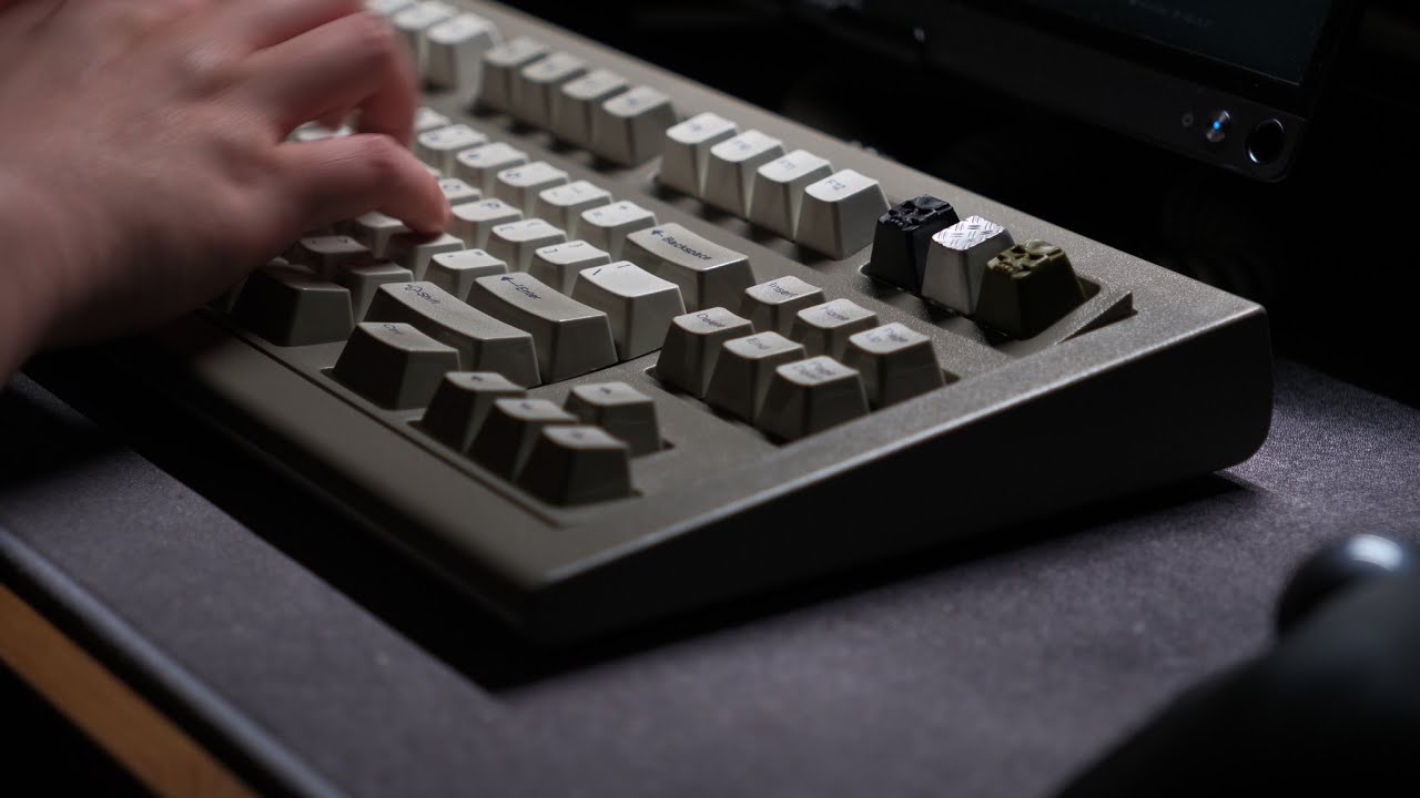 IBM Model M Space Saving Keyboard (SSK) Sound Test - Buckling Spring ...